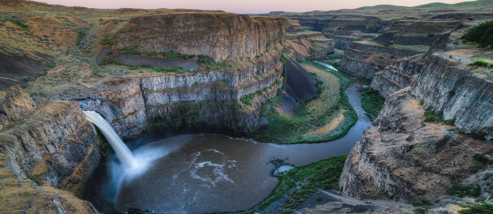 Angel Falls is located in which country?
